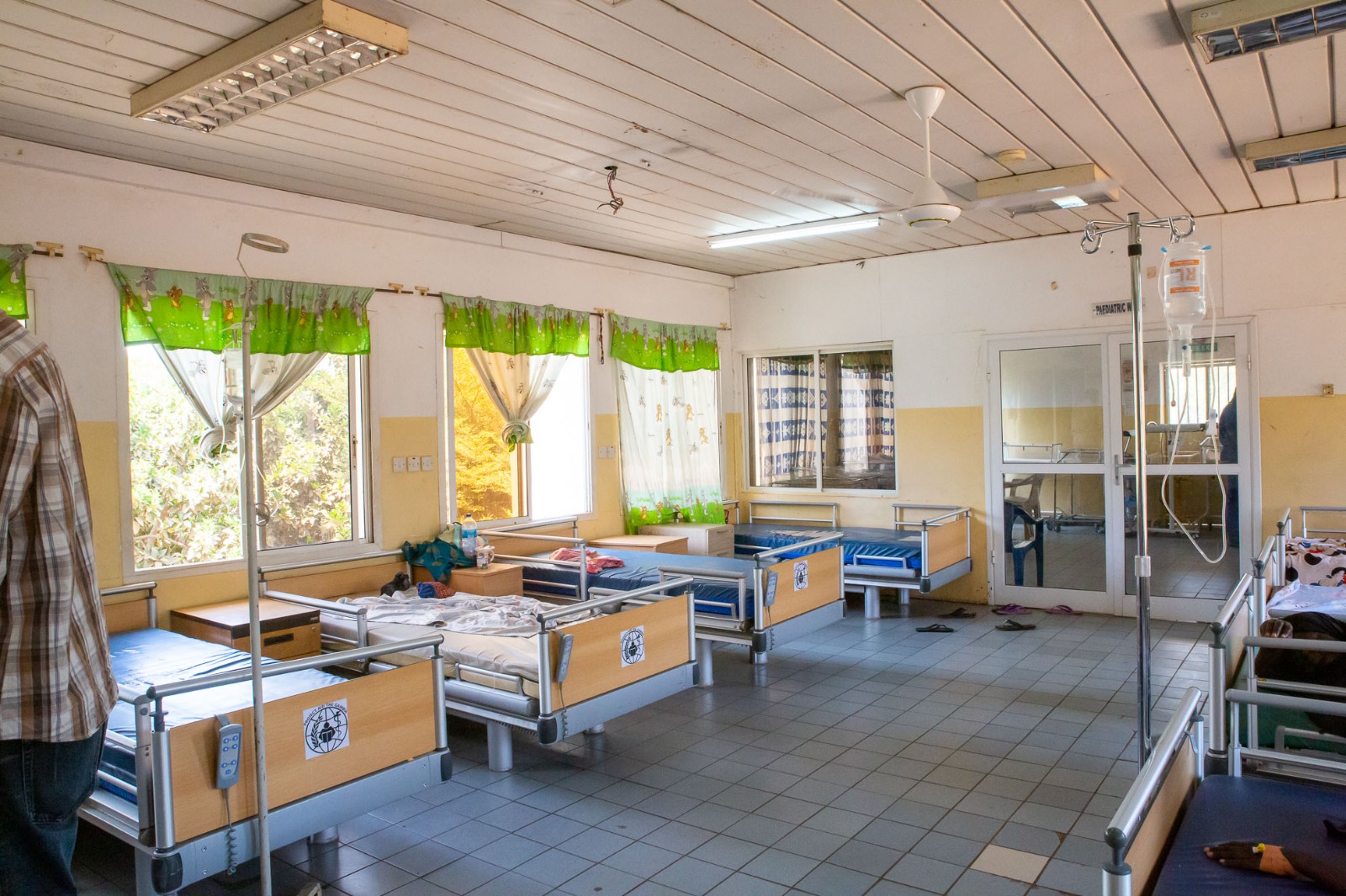 Bezoek aan Gambia Kanifing General Hospital in Serrekunda :: tourdugambia